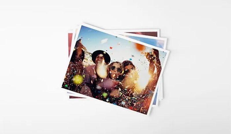 Print photos with white border | Photobox